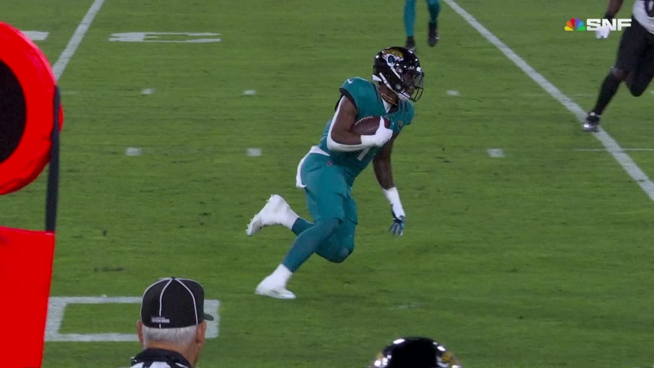 Lawrence's Improvised Shovel Pass To Etienne Moves Chains on Jags ...