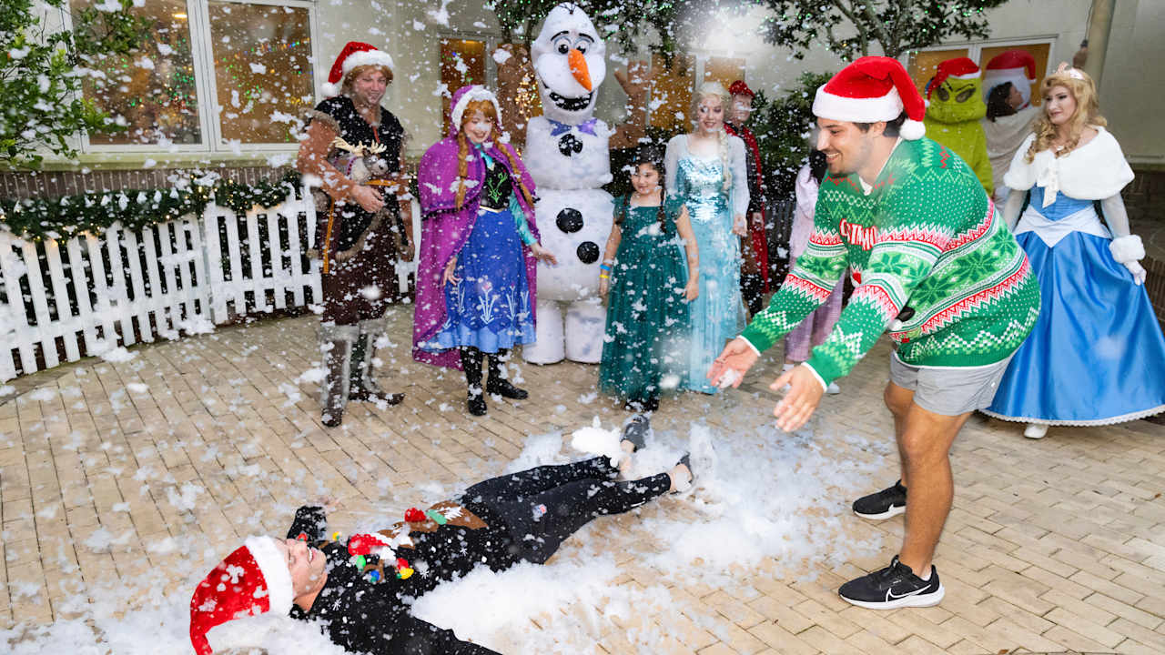 Spreading Holiday Cheer in the Community: Ronald McDonald House Holiday ...