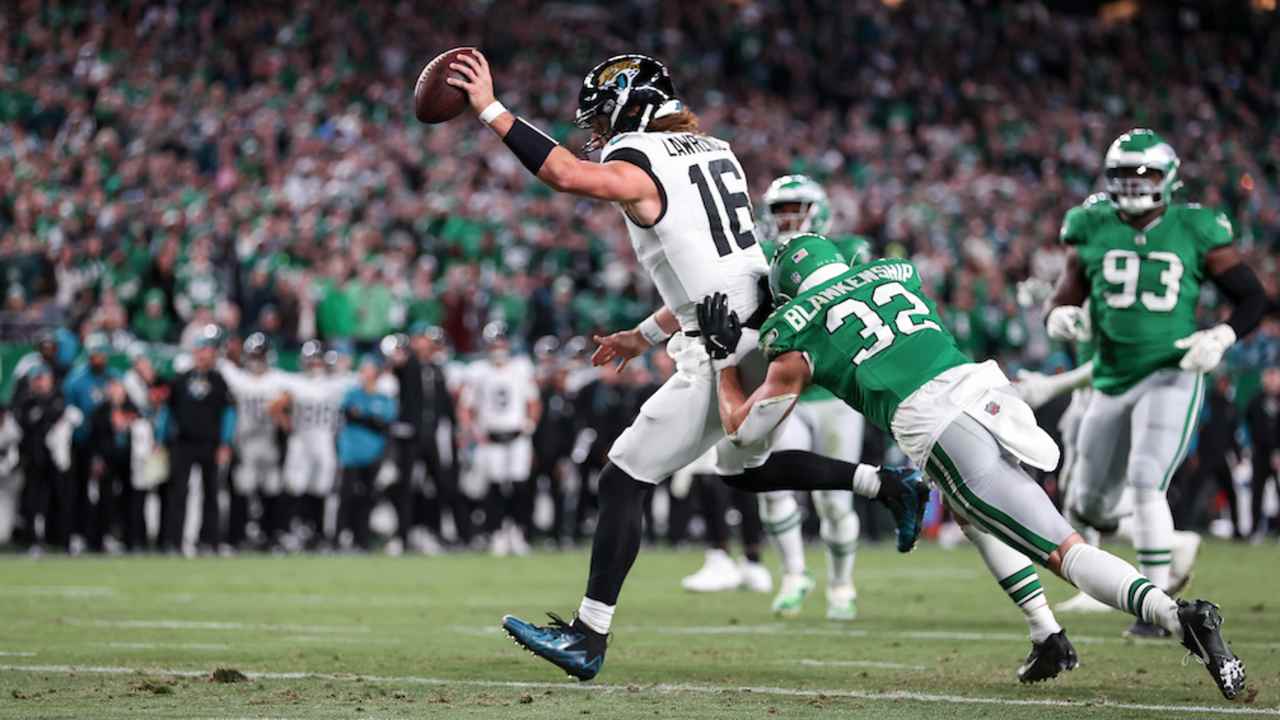 HIGHLIGHT | Trevor Lawrence Rushes for a TD | Week 9 | Jaguars vs ...