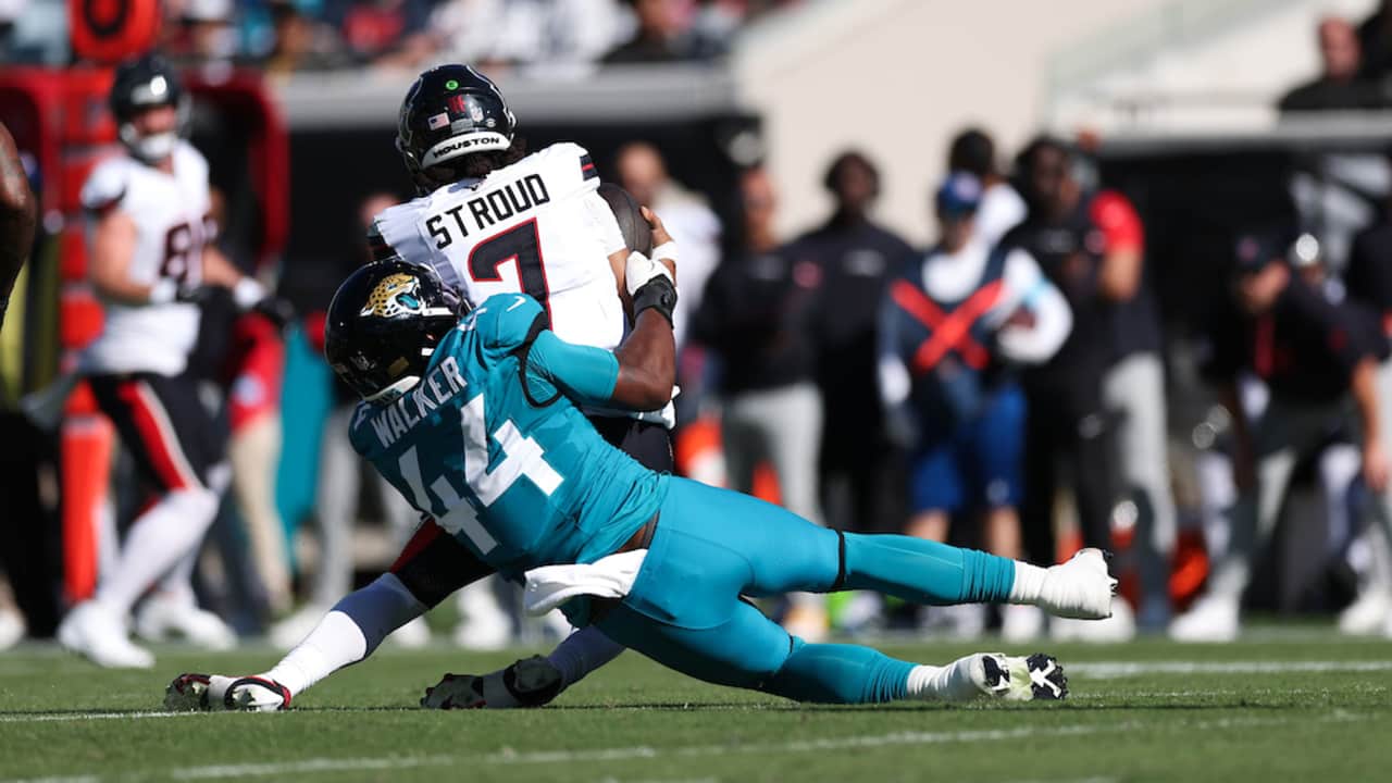 HIGHLIGHT | Travon Walker Sack | Week 13 Texans vs. Jaguars - December 1st, 2024 [VIDEO]