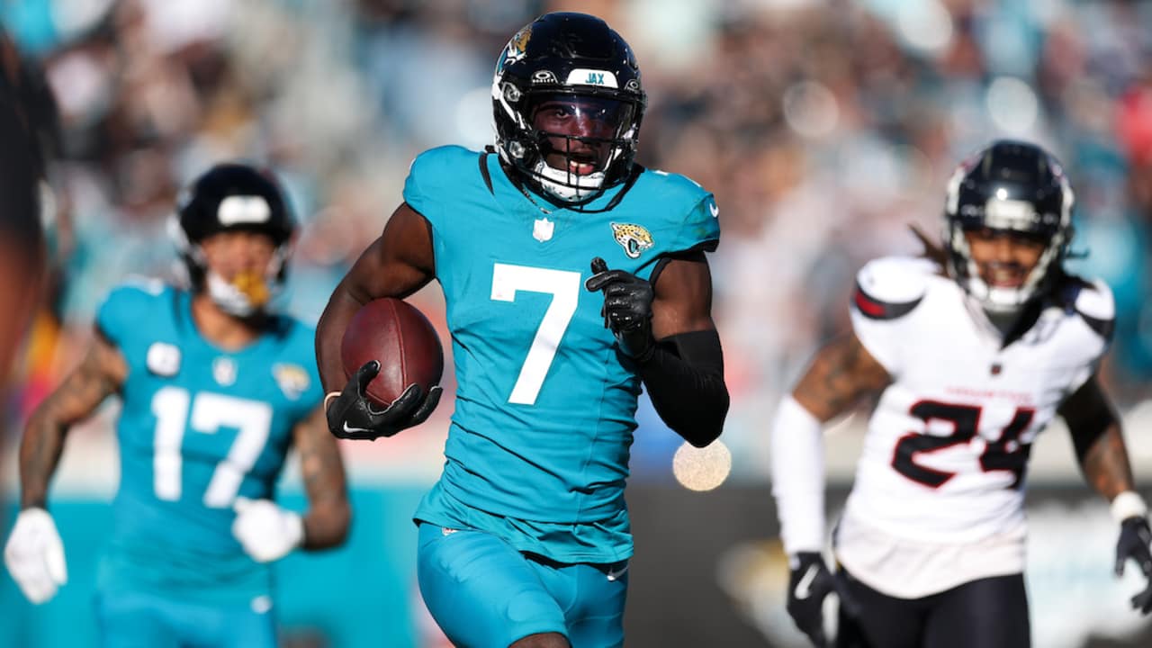 HIGHLIGHT | Thomas 56-Yard Reception | Week 13 Texans vs. Jaguars - December 1st, 2024 [VIDEO]