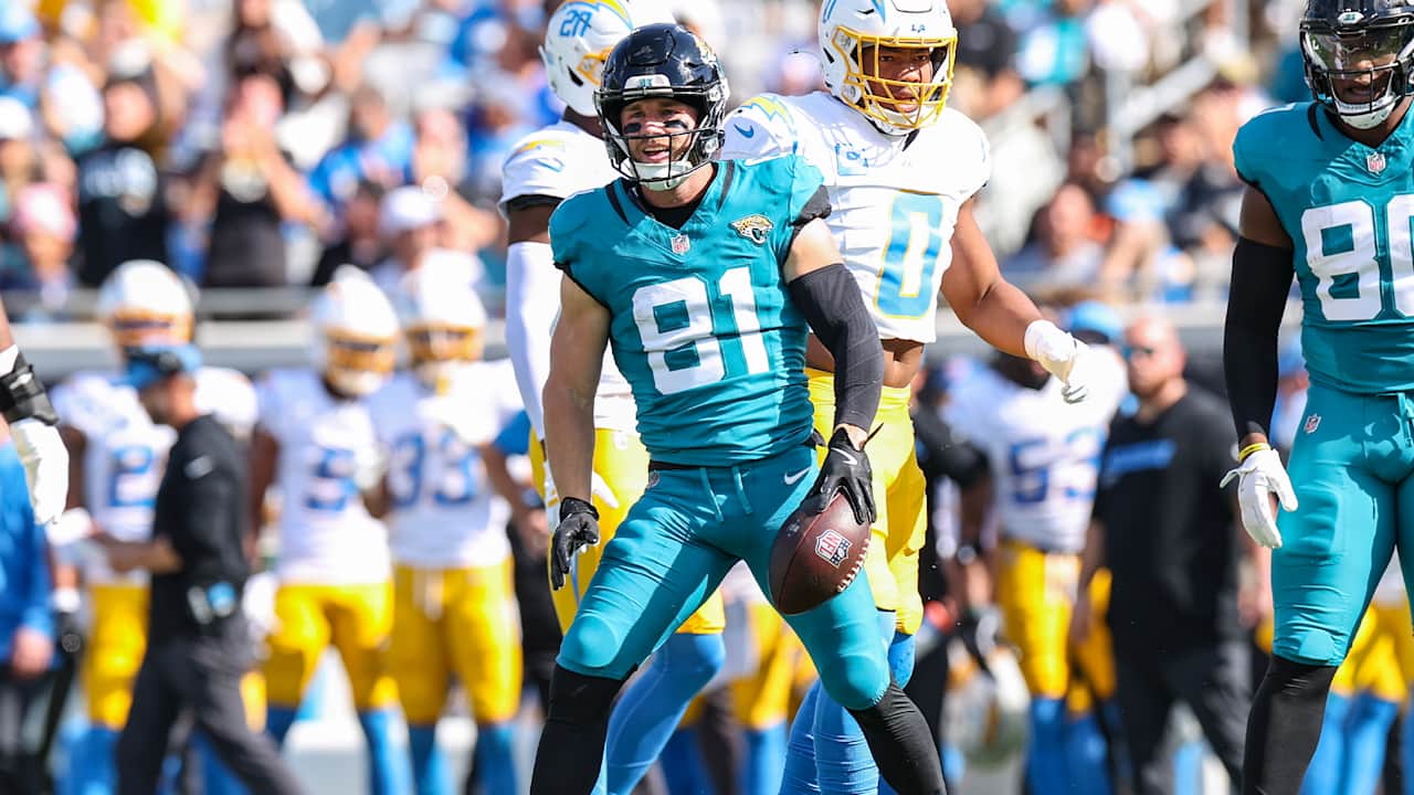 HIGHLIGHT | Austin Trammell 13-Yard Catch | Week 11 Chargers vs ...