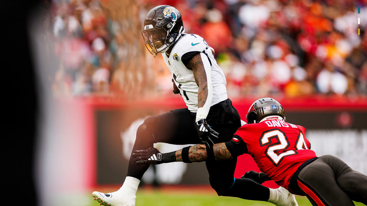 Jaguars Running Back Travis Etienne Jr. Reflects on Personal ...