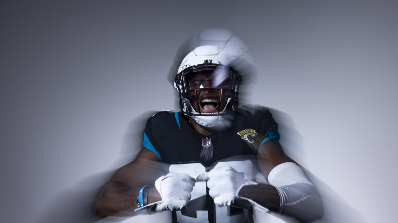 Introducing our Shell White Alternate Helmets ⚪