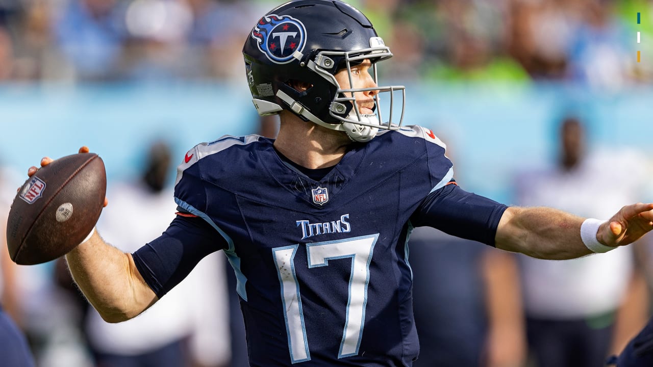 Taking a Look Around the AFC South Heading Into Week 17