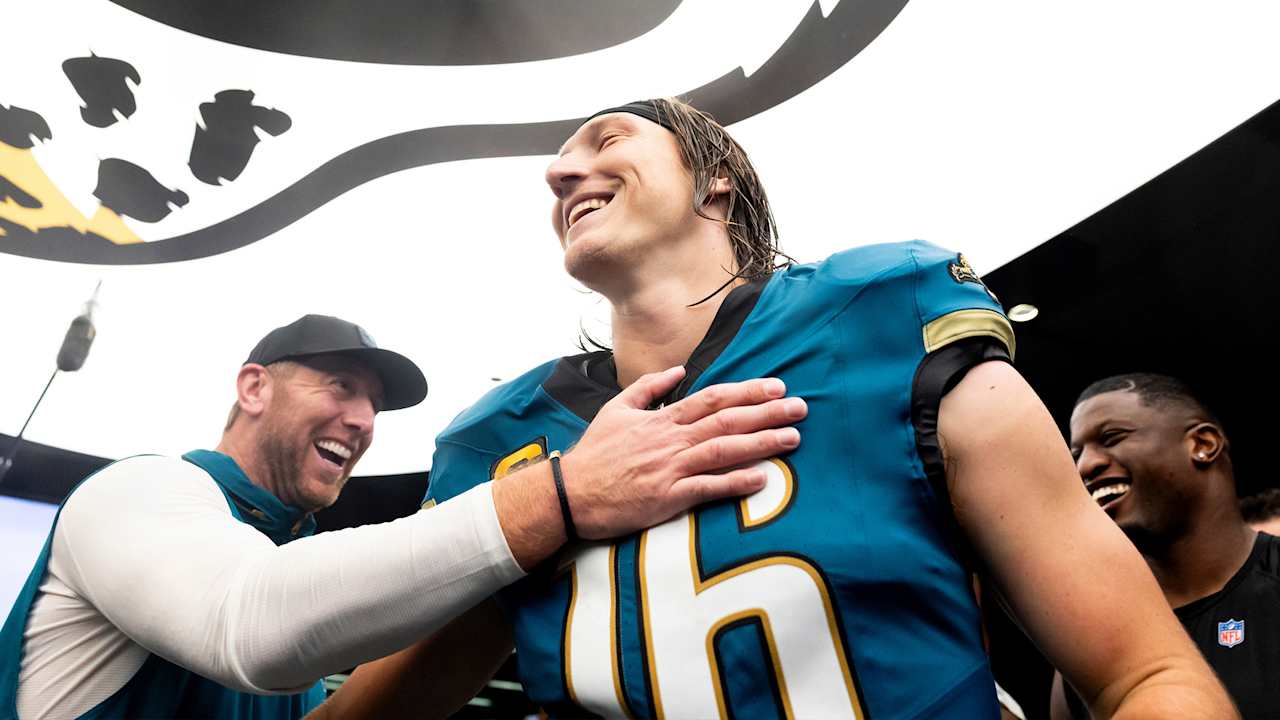 Liam Coen Victory Speech After 36-19 Win vs. Colts