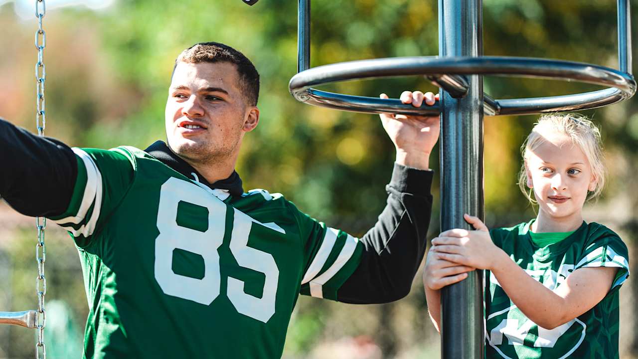 Gallery | Jets, United Way of Northern NJ Help Build Playground for ...