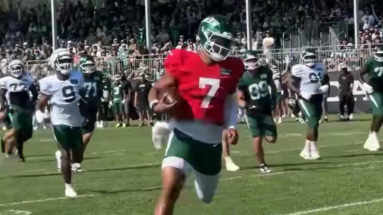 Justin Fields 25-Yard Rushing Touchdown | Jets Green & White Scrimmage