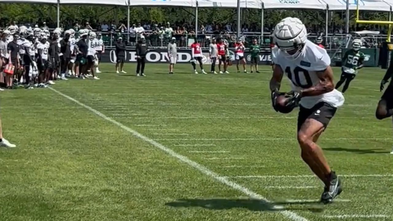 Jets Training Camp Highlight | Aaron Rodgers Sideline Toss to Allen ...