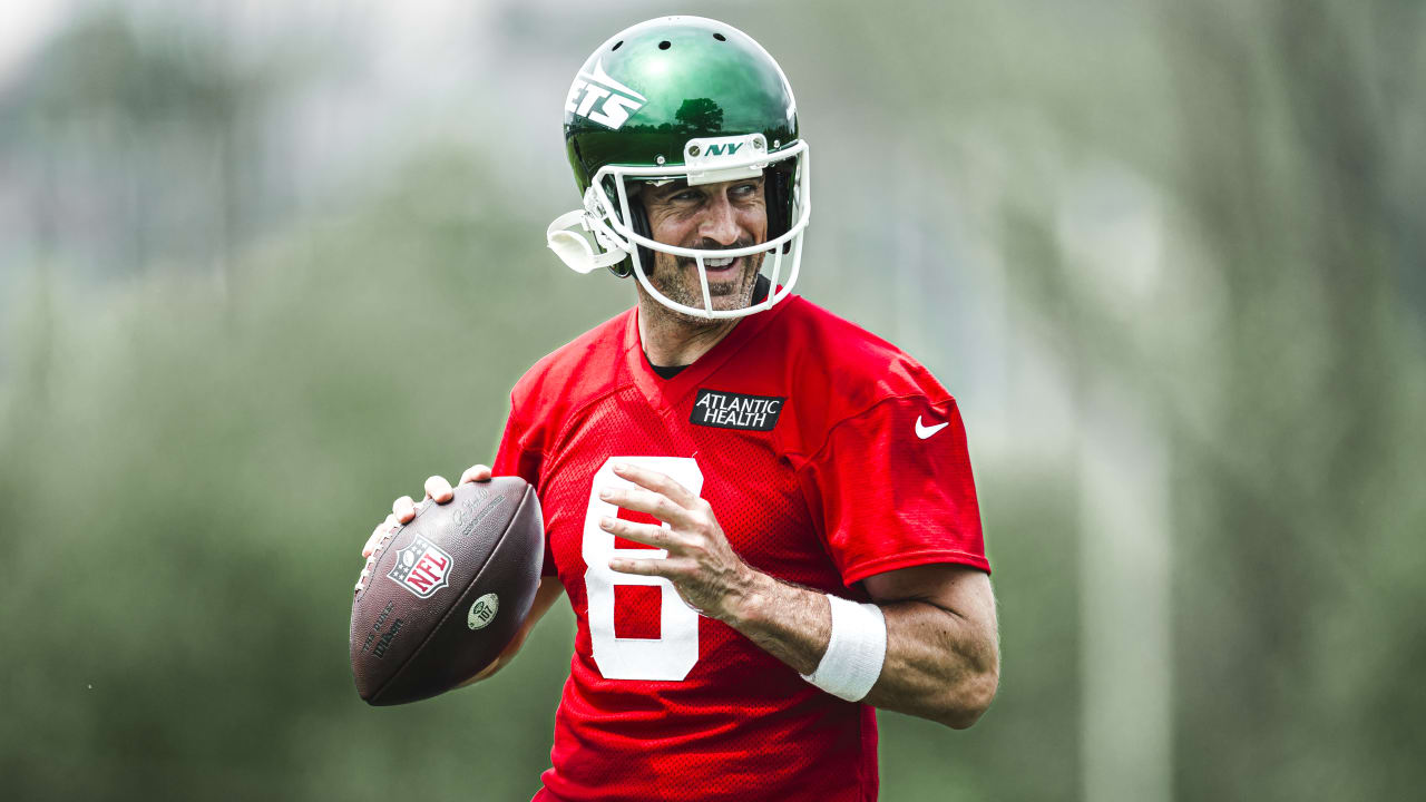 Jets Quarterback Aaron Rodgers Looks Back at a Hard Year & Says Bring ...