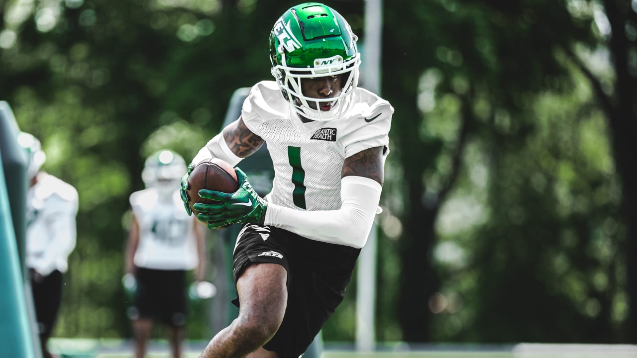 Sauce Gardner Rated No. 1 Cornerback by Pro Football Focusn