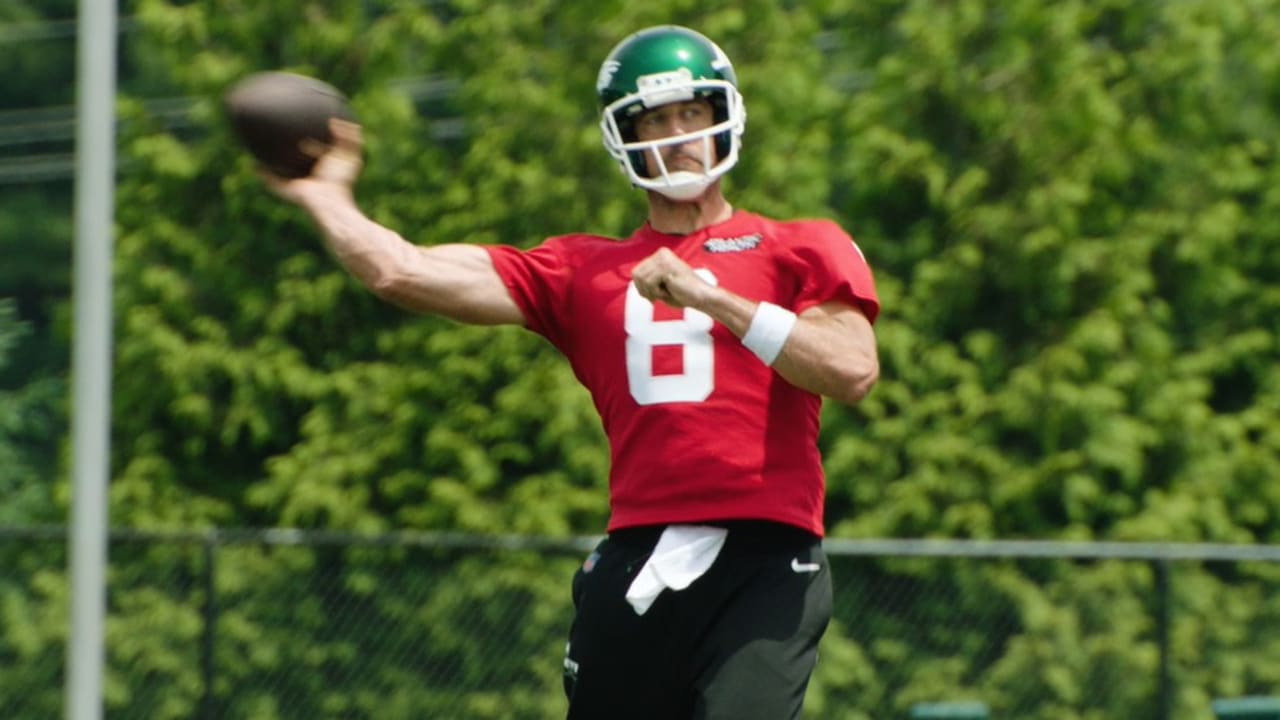 Jets OTA Highlight | Aaron Rodgers No-Look Sideline Pass to Jeremy Ruckert