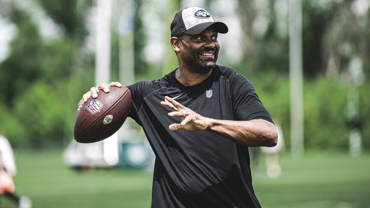 Jets Wide Receiver Coach Shawn Jefferson Says Garrett Wilson 'Has That ...