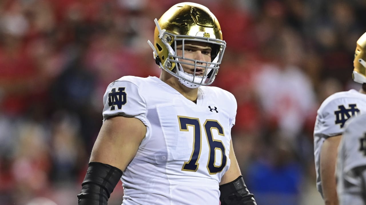 Leger Douzable: Build from the Trenches Back