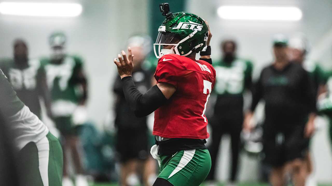 Gallery | Jets Practicing Ahead of Monday Night Football
