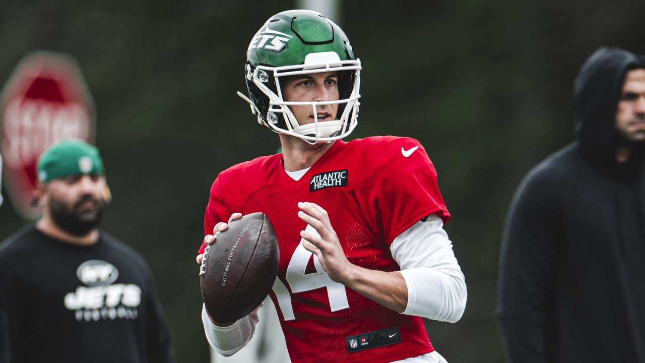 Jets Sign Quarterback Trevor Siemian to the Active Roster