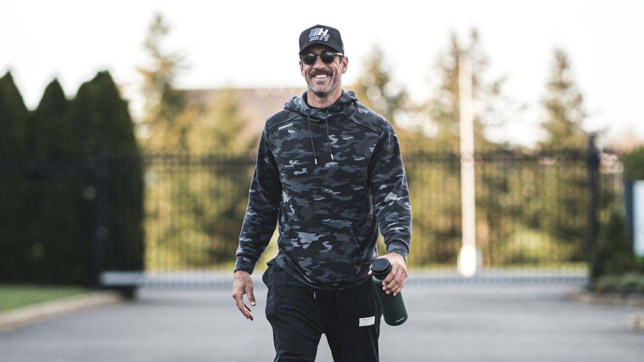 Gallery | Jets Arrive for the First Day of Offseason Workouts