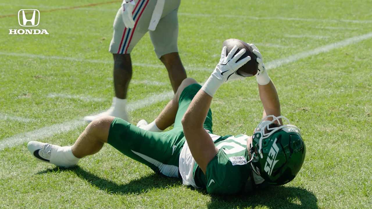 Jets-Giants Practice Highlight | Mason Taylor Diving Catch