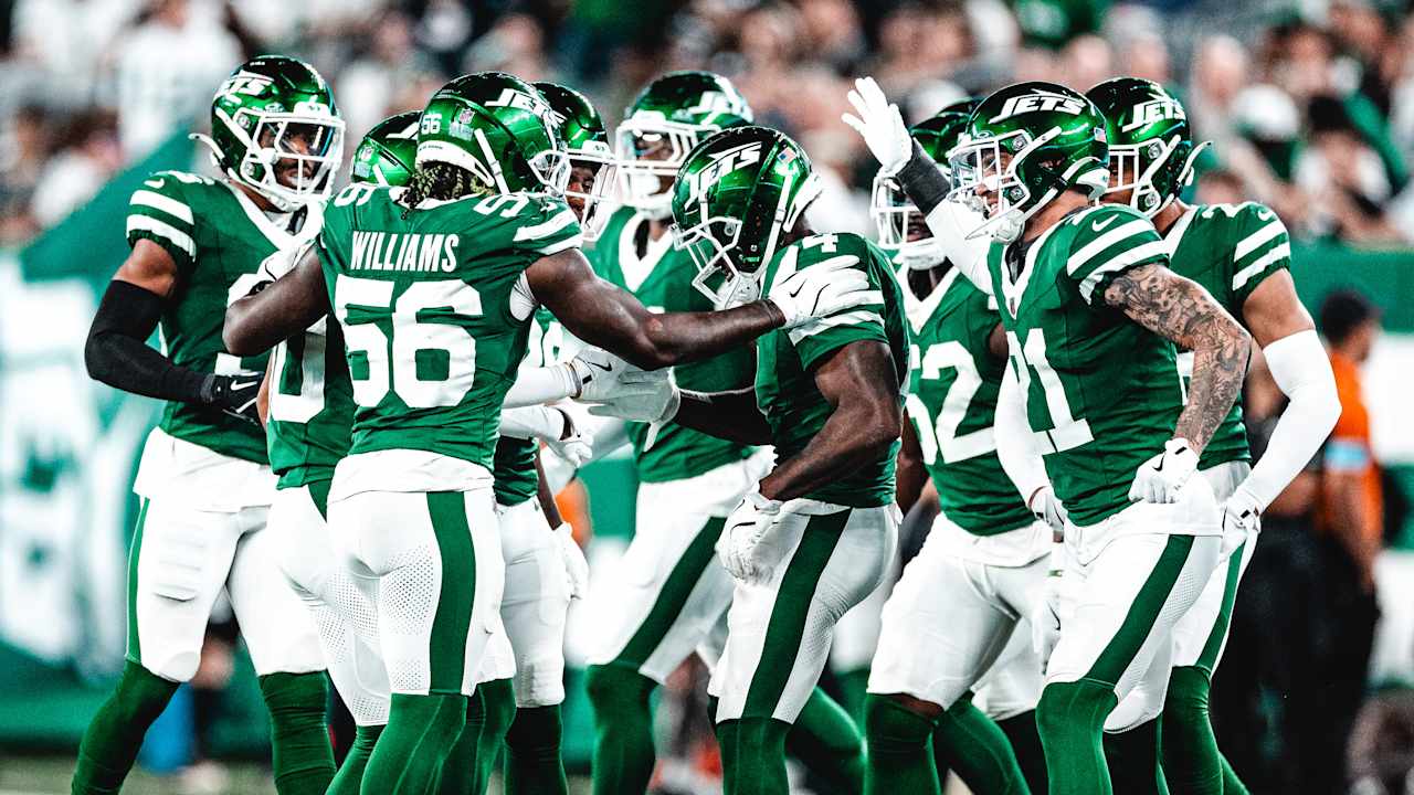 Jets Defense Hoping to Slow QB Sam Darnold, Red-Hot Vikings Offense
