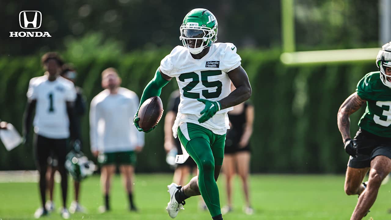 Training Camp Highlight | Jarius Monroe Lunges for Interception