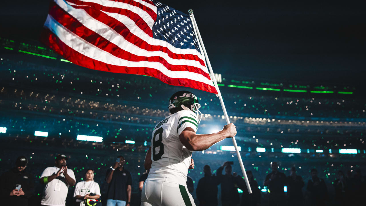 Aaron Rodgers, Jets Return to MetLife Stadium in September