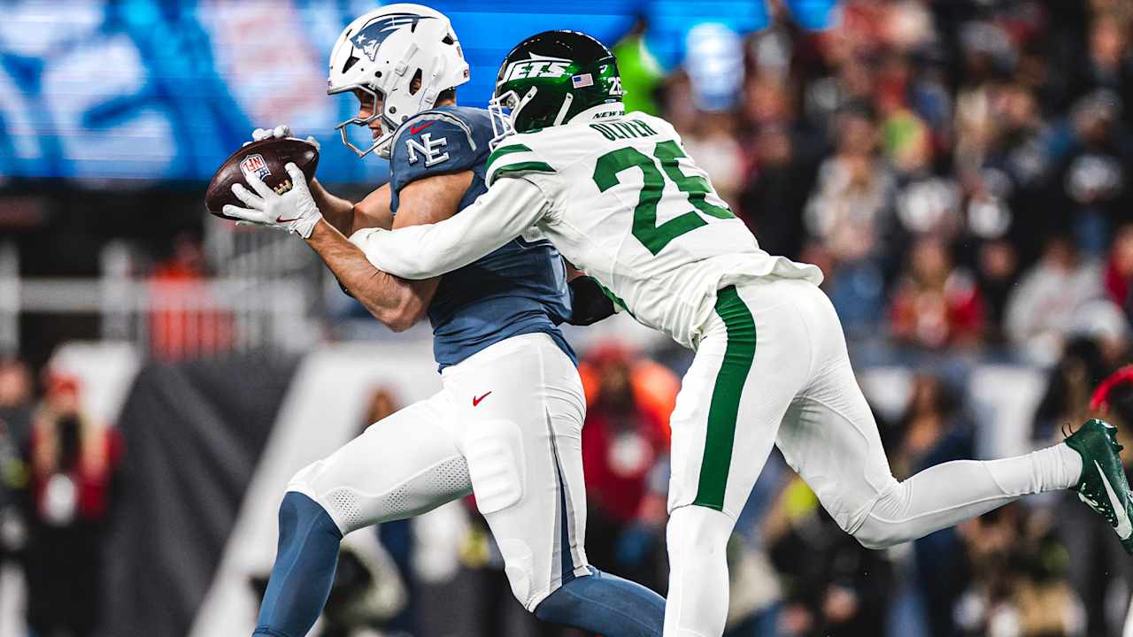 Jets Isaiah Oliver on the Secondary: ‘We’ve Been Rolling, Rolling ...