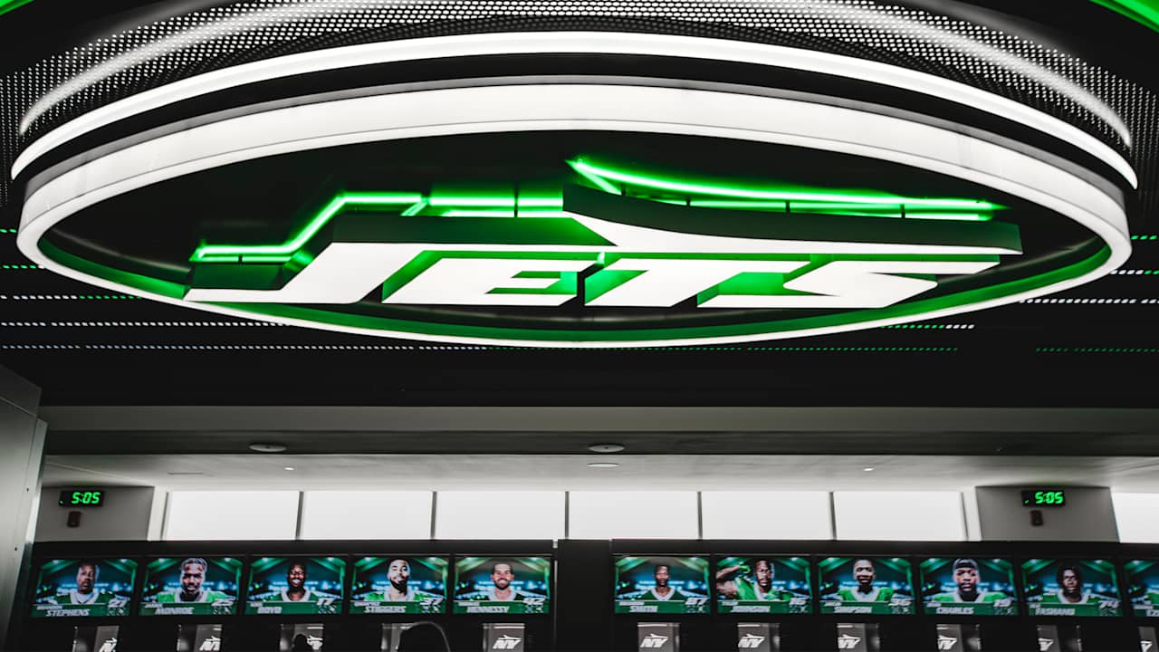 Jets Locker Room Transformation | Behind the Scenes with Duggal