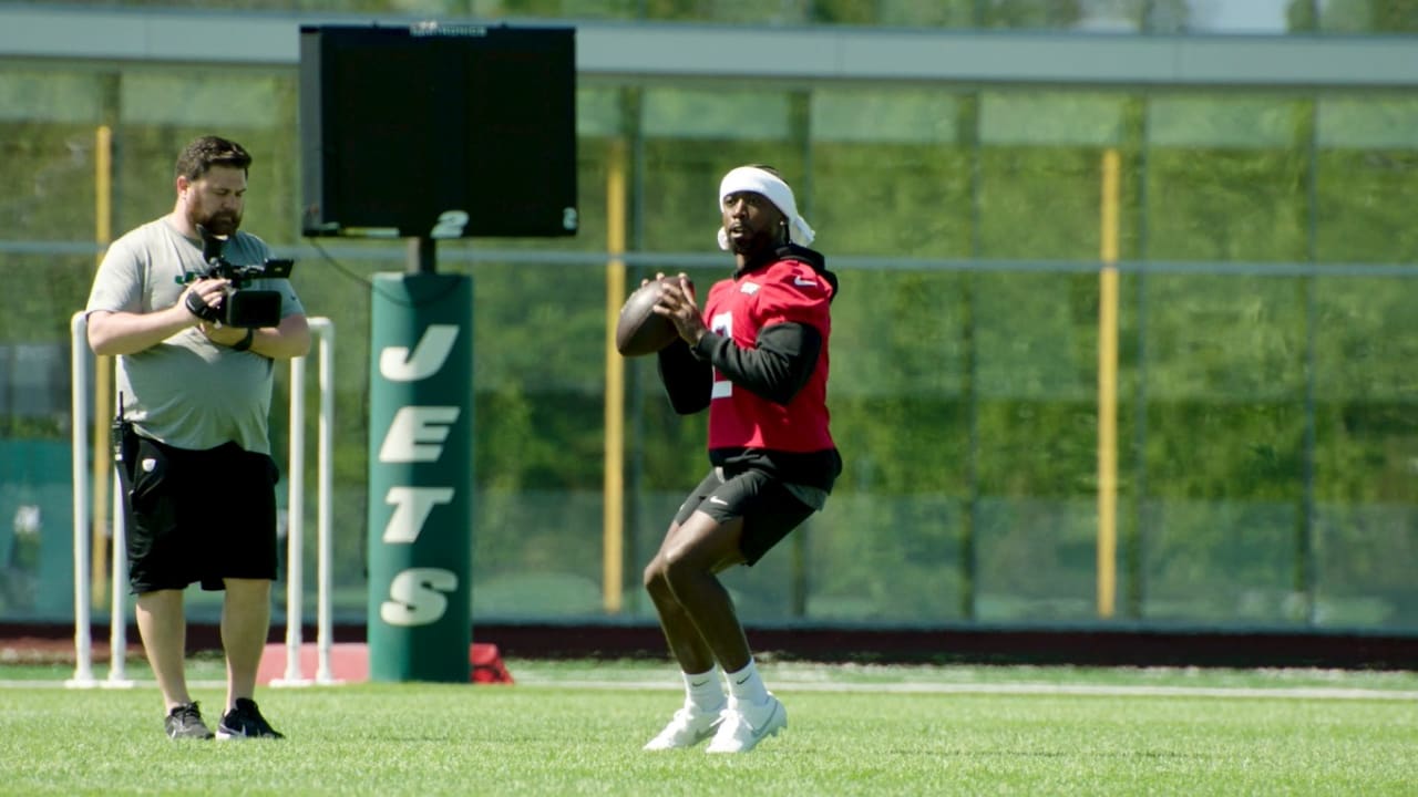 Highlight | Tyrod Taylor Goes Deep to Xavier Gipson During Offseason Workouts
