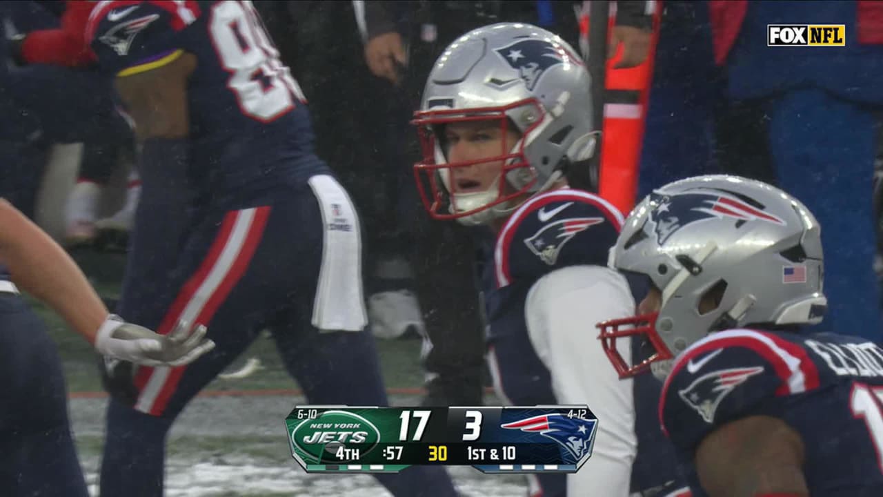 Highlight | Bryce Huff Sacks QB Bailey Zappe Late in the Fourth Quarter