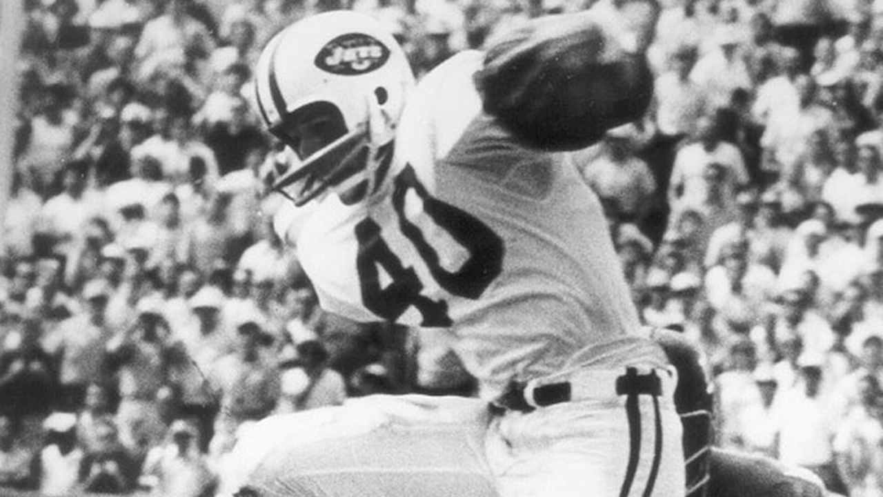 Mike Battle, Who Began His Short Jets Career with an Electrifying Play ...