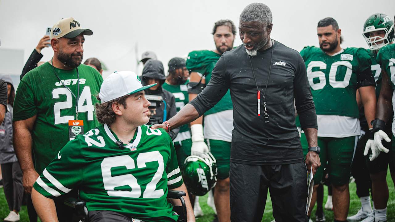 A Dream for Brian to Break Down the Jets Huddle