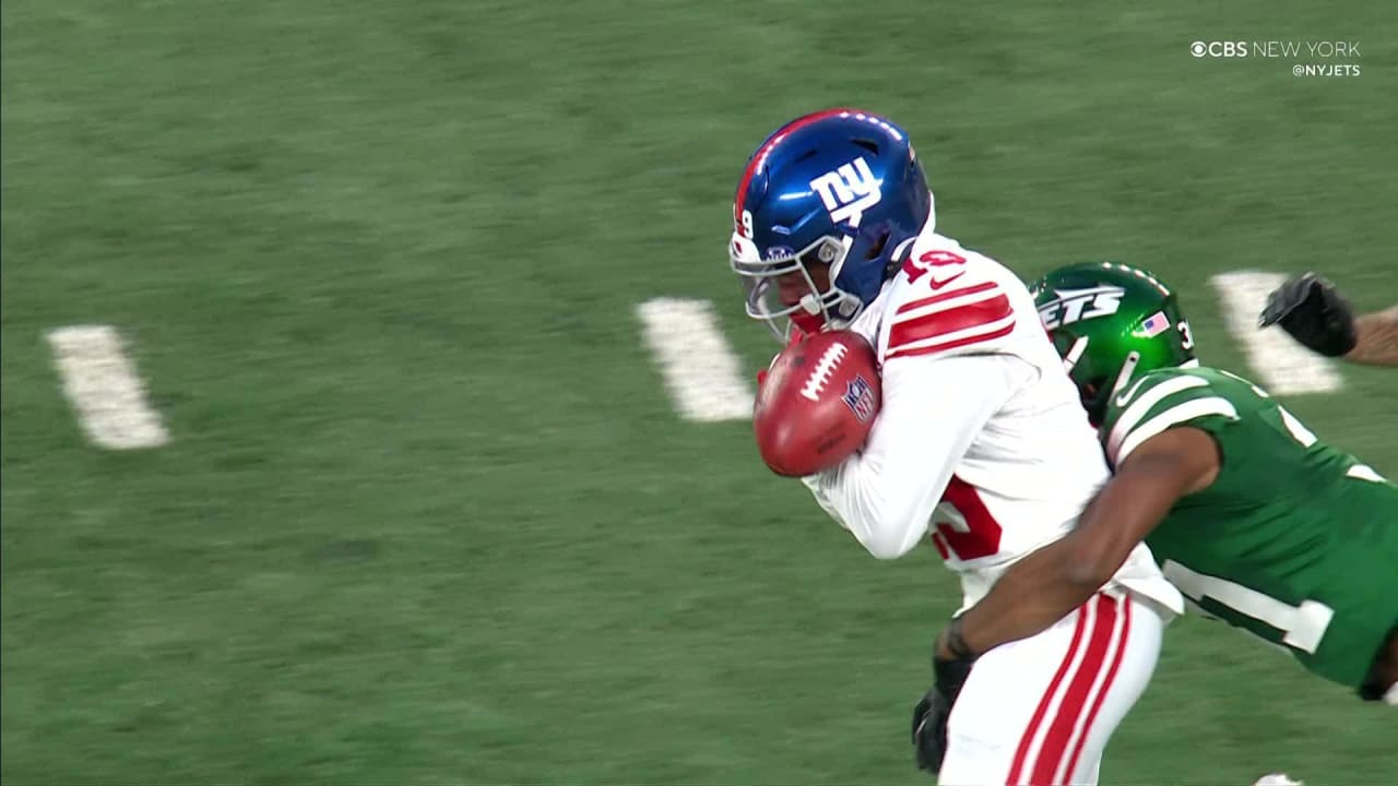 Highlight | Tre Swilling Forces a Fumble on the Opening Kickoff