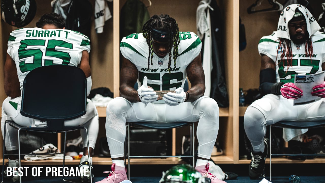 Gallery | Behind the Scenes in the Jets Locker Room on Gameday