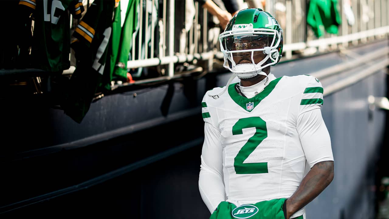 What Do NFL Analysts Expect from the Jets at Quarterback?
