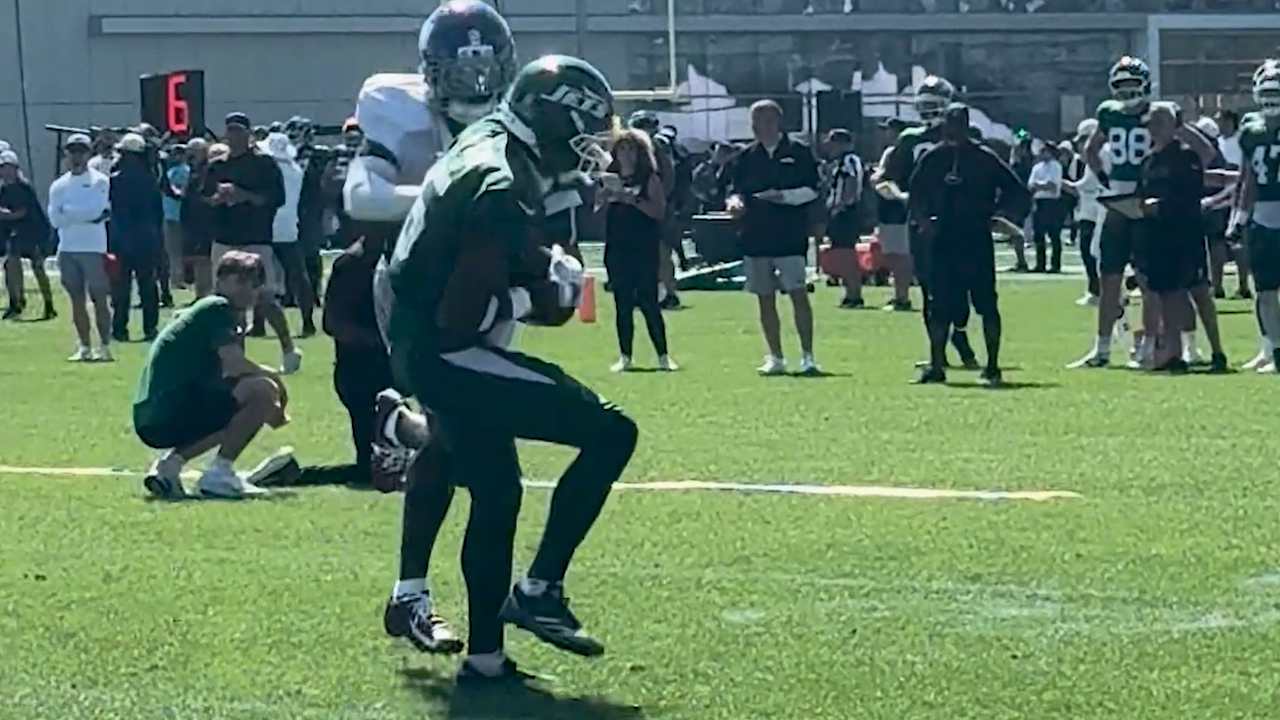 Jets-Giants Highlight | Justin Fields Delivers to Garrett Wilson in ...