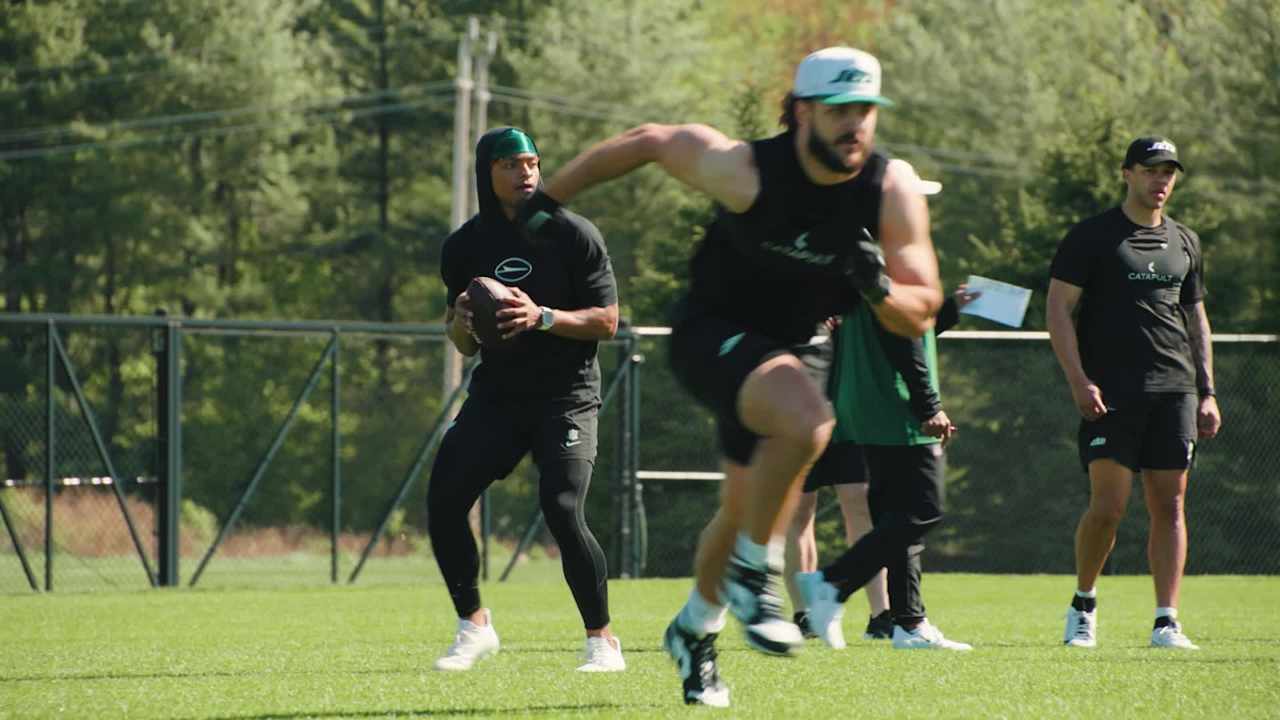 Justin Fields Throws to Jeremy Ruckert | Jets Offseason Workout Highlight