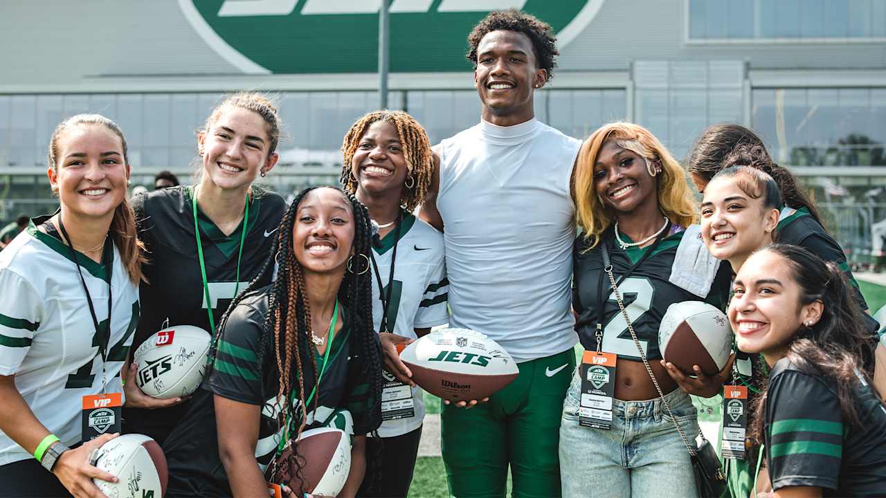 Gallery | Jets Flag Elite Visits Training Camp