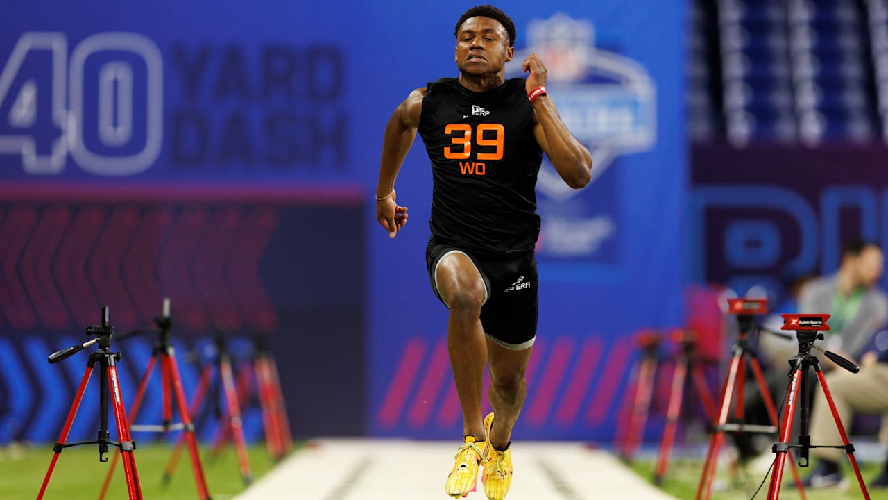 Georgia WR Arian Smith Runs 4.36 40-yard Dash