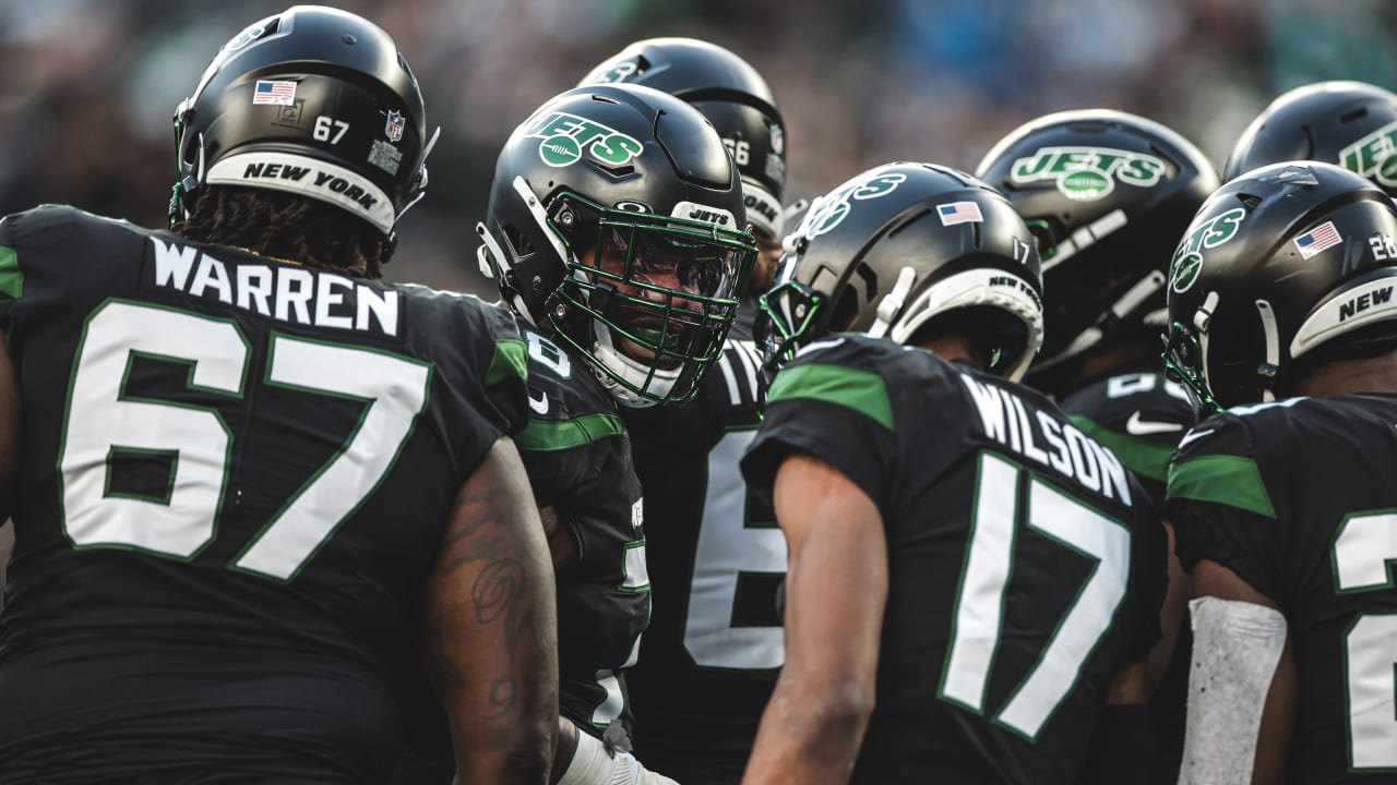 Jets Offensive Tackle Makes First NFL Start