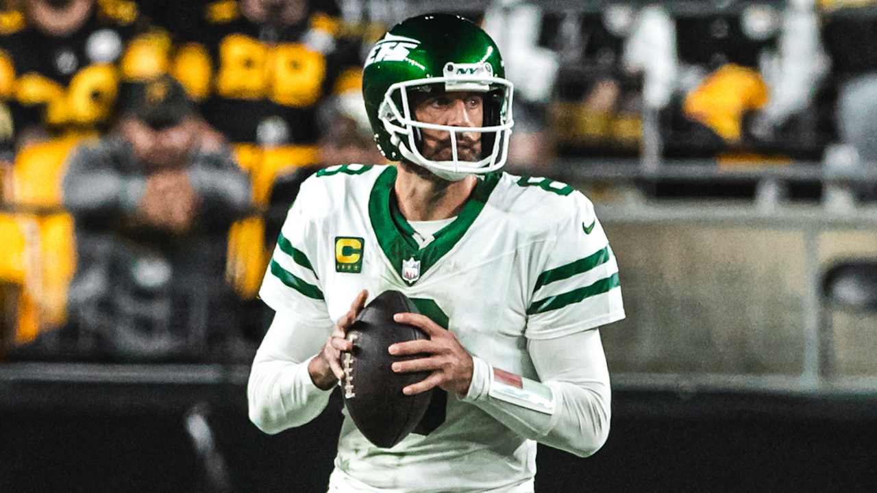Aaron Rodgers Says Jets Offense Needs to Have Mindset of 'Hey, Let's ...