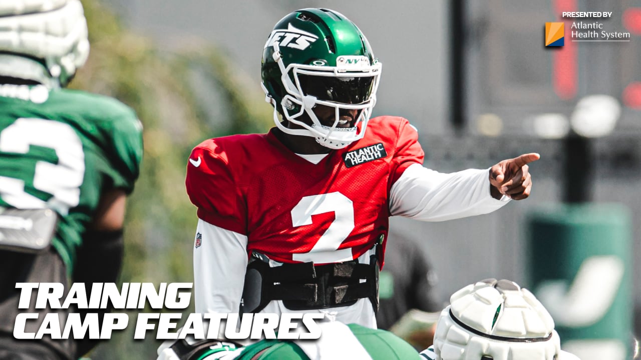 Jets Quarterback Tyrod Taylor Says the Offense Has 'Made a Lot of Progress'