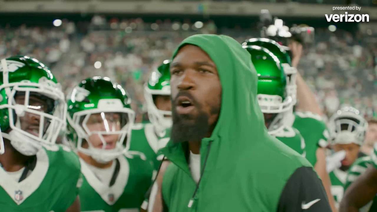 Inside the Pregame Huddle with the Jets Before 'Thursday Night Football'