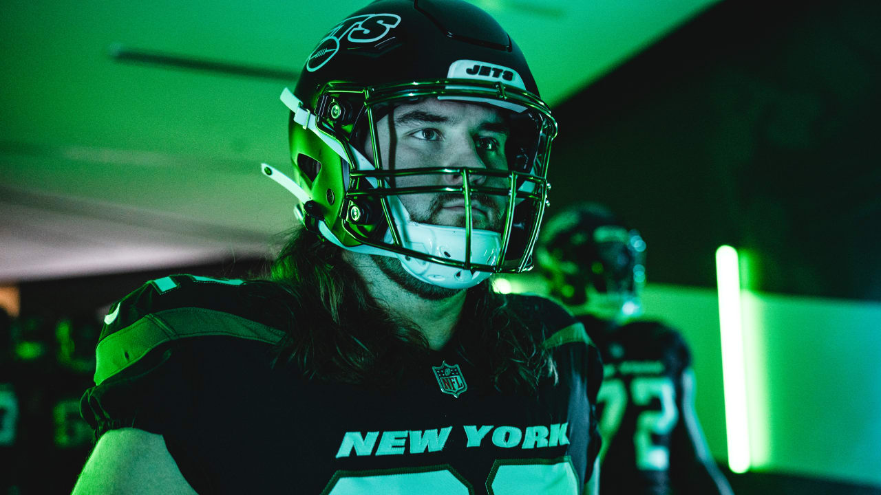 Jets Sign OL Jake Hanson, Placed OL Wes Schweitzer on Injured Reserve