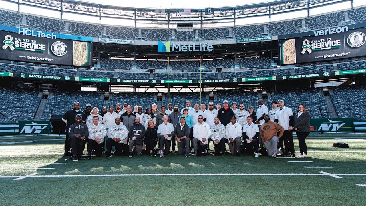 Jets, Ticketmaster Host a Soldiers to Sidelines Coaches Training