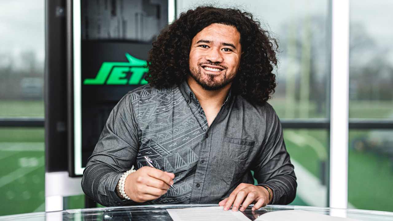 Why Is Free Agent DT Jay Tufele Eager to Play Alongside Quinnen Williams?