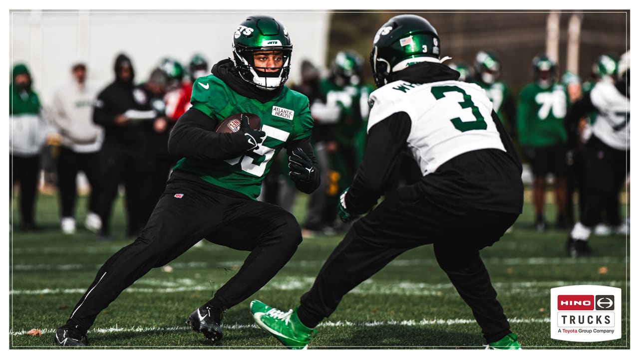 Practice Gallery | Jets Hit the Field for Wednesday's Practice of Falcons Week