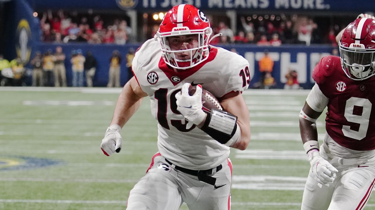 NFL Analysts Debate How Early Is Too Early to Draft Georgia TE Brock Bowers