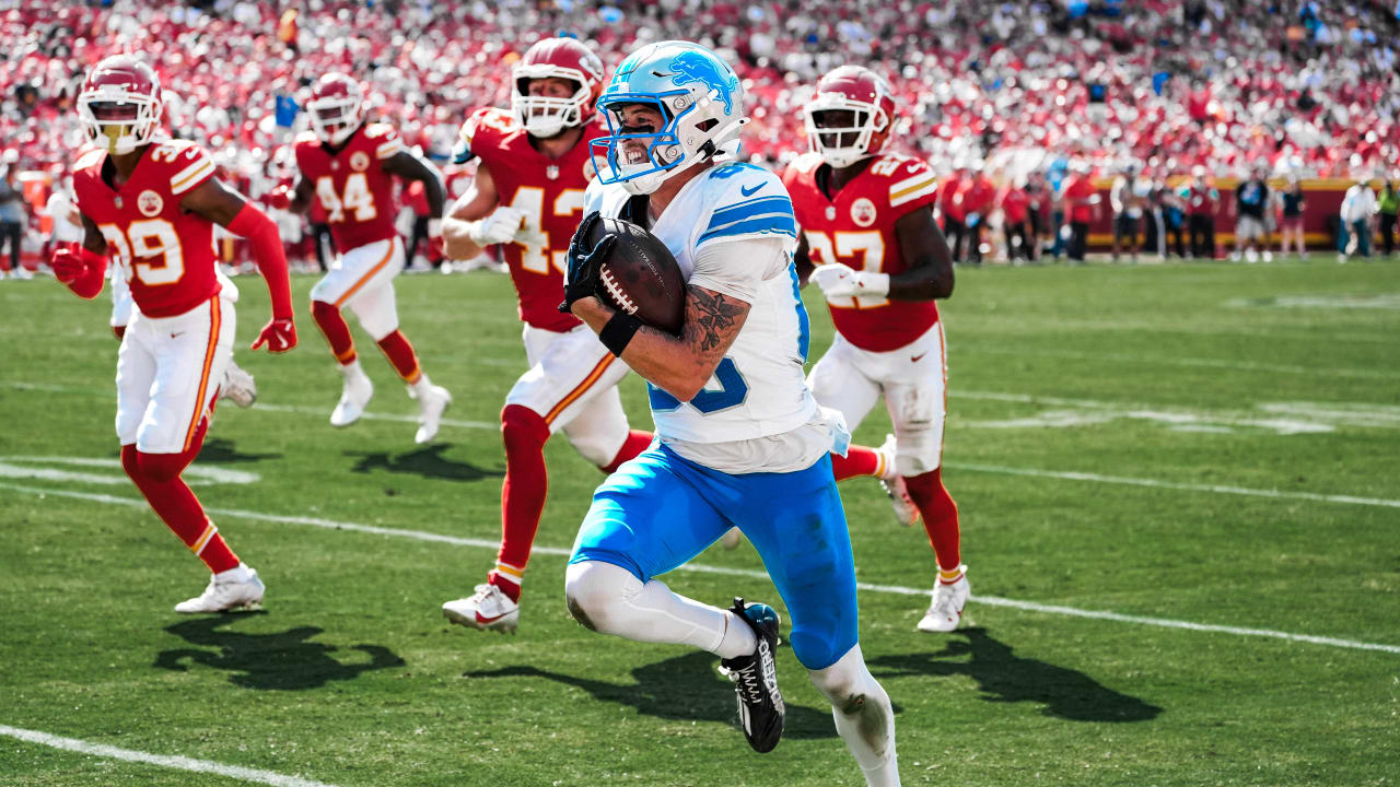 HIGHLIGHT: 61-yard TD! Sudfeld and Davis connect for long score