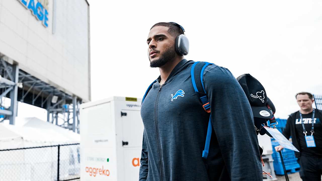 Lions vs. Chargers HOF Game arrival photos