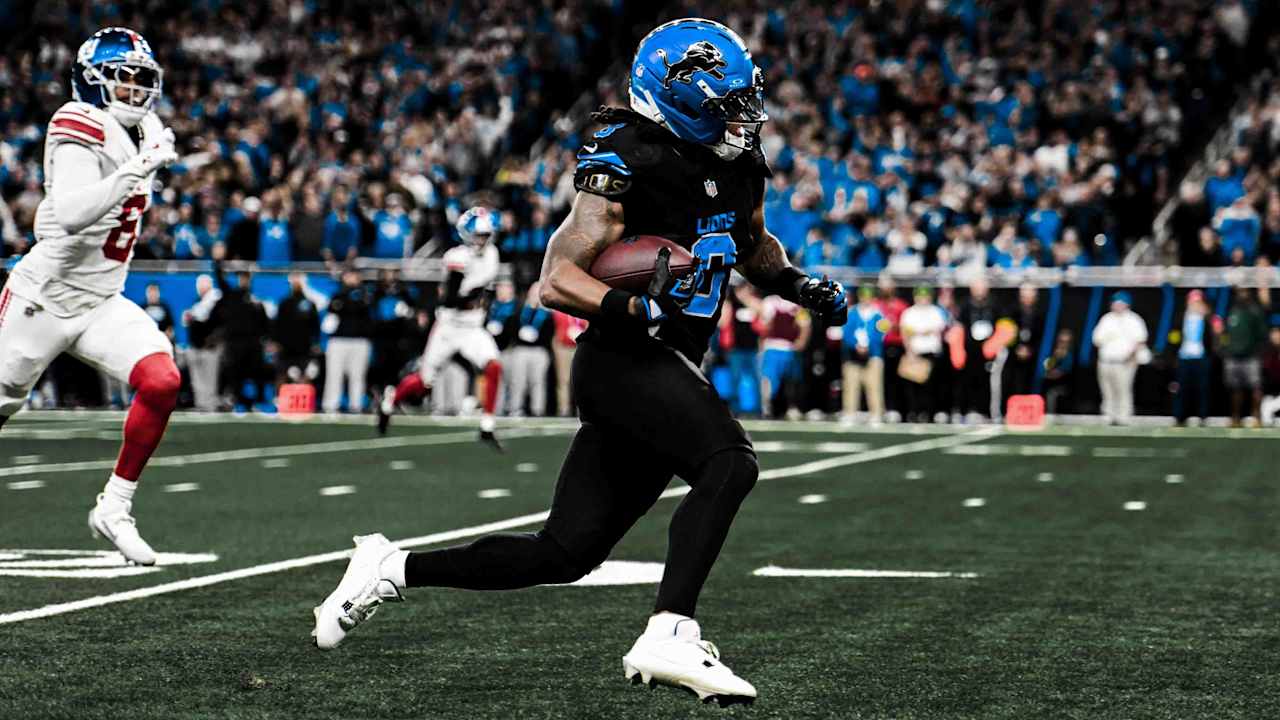 HIGHLIGHT: Gibbs breaks free for 49-yard gain